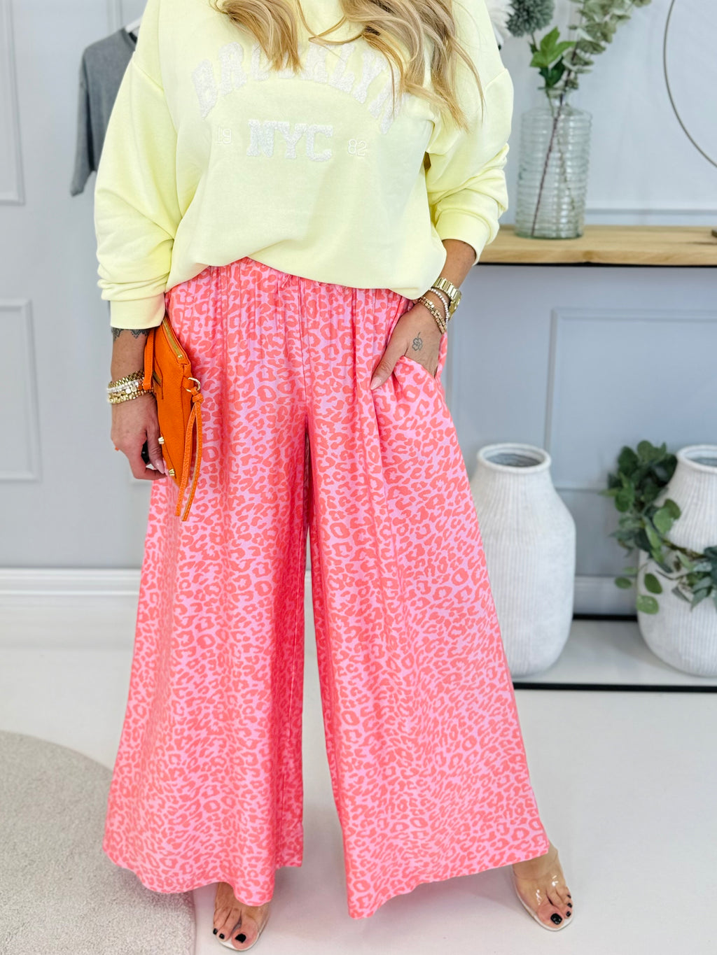 Leo Hose 2503189 - Levelone GmbH & Co. KG